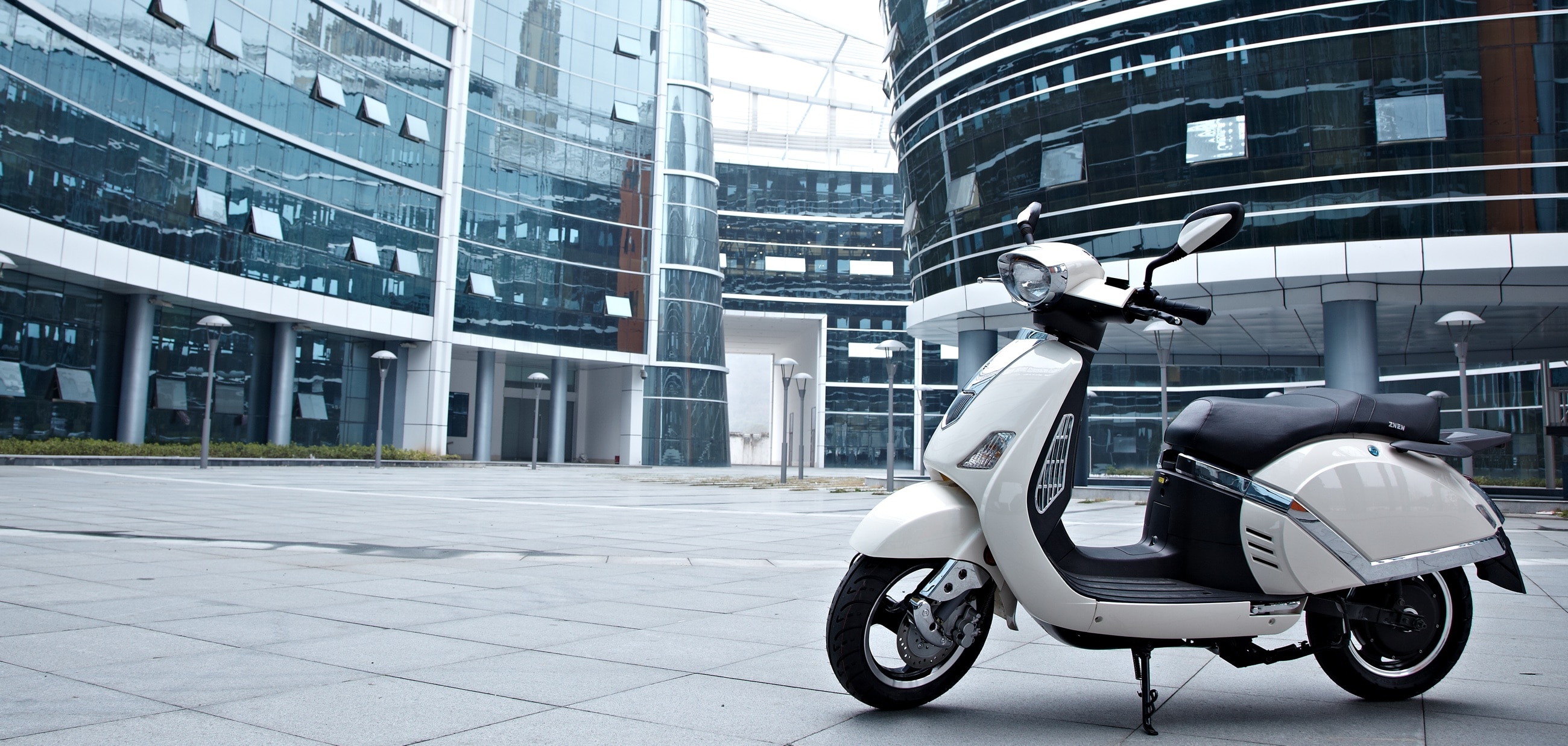 TEST DES ELEKTROROLLERS URANUS IM MAGAZIN "CALLUNA"